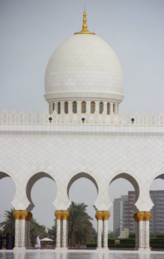 Sheikh Zayed Grand Mosque in Abu Dhabi - Fashion Container - Fashion ...