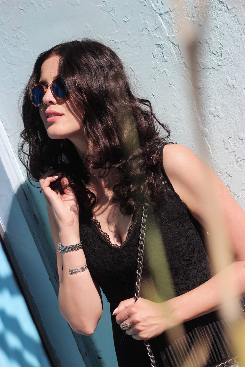 All black chic - Fashion Container - Fashion and Travel blog